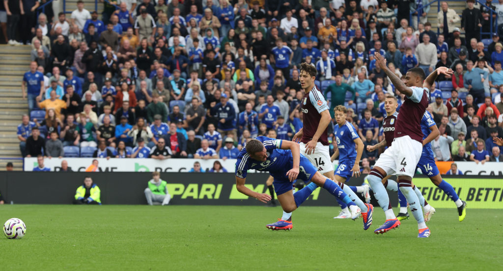 Former Premier League ref delivers strong verdict on disallowed ...