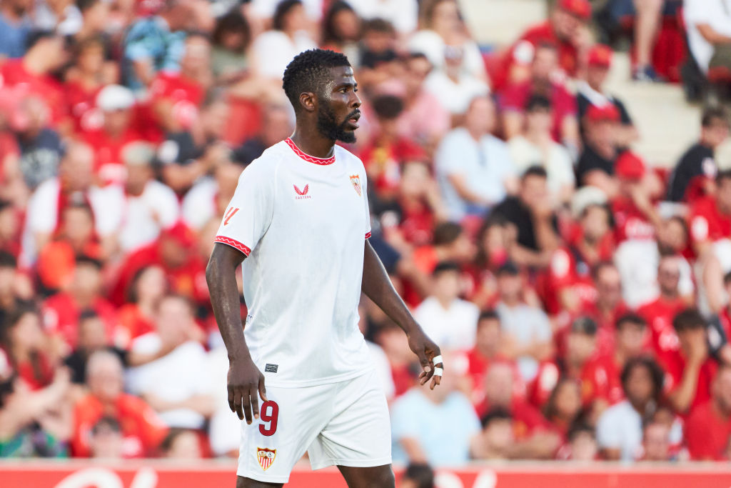 'Alarm bells' ring over former Leicester City star who has hardly ...