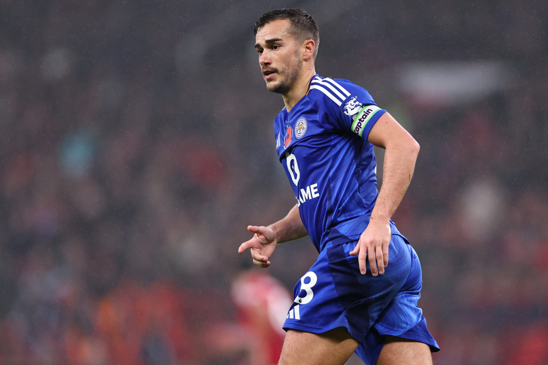 What Harry Winks was spotted doing during Leicester City's defeat ...